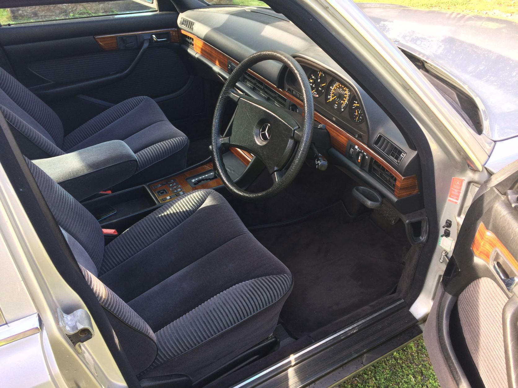Mercedes Benz W126 500 Sel Cathedral Classics
